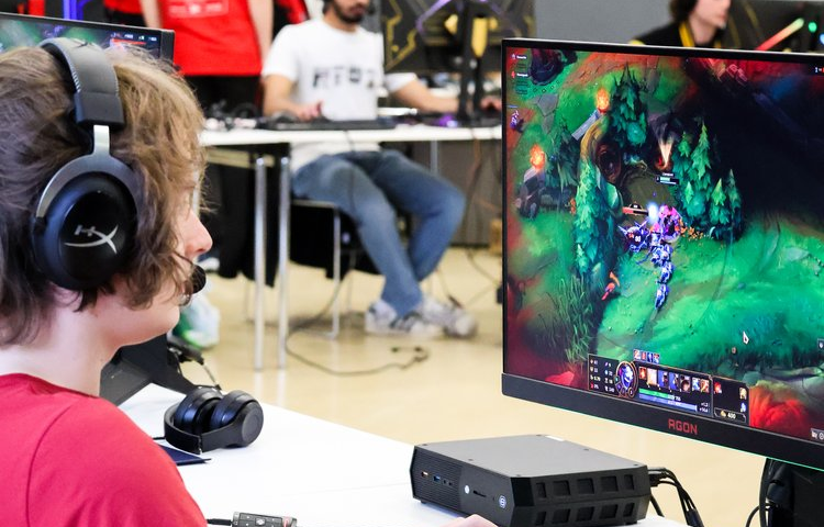 May 2024 Society of the Month - Lancaster University Gaming and Esports ...